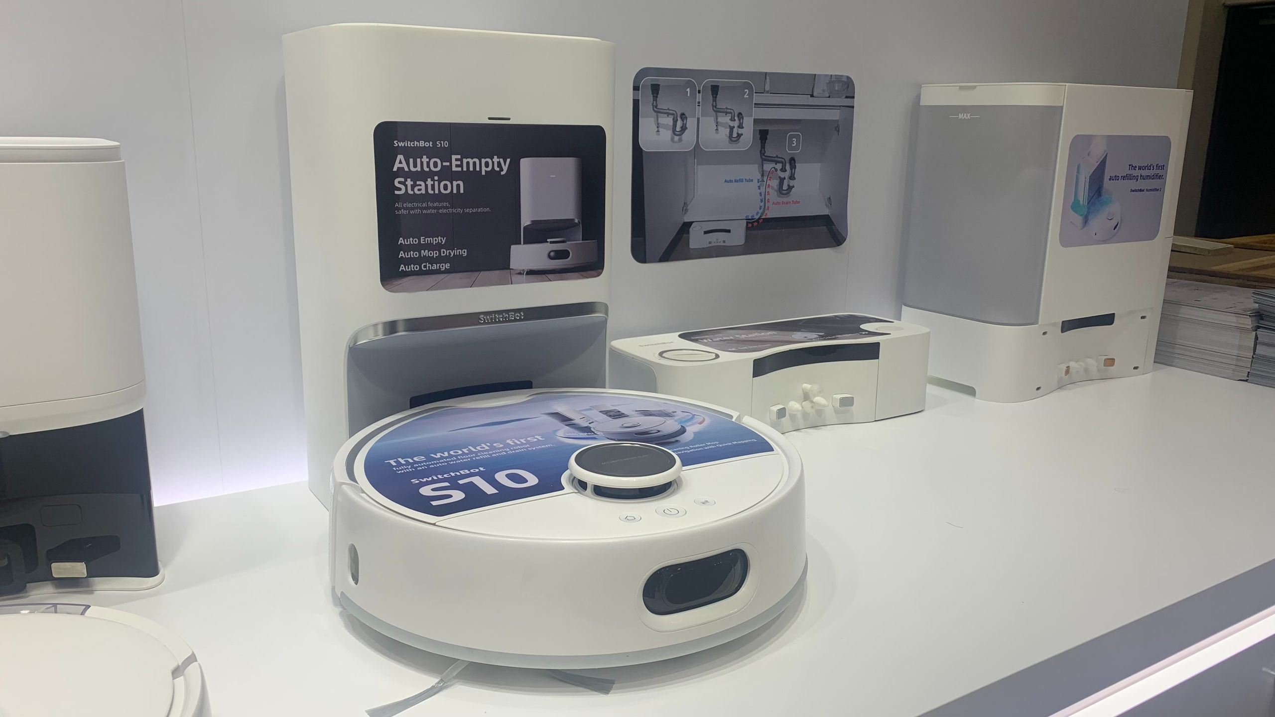 SwitchBot’s new robot can vacuum, mop, and even humidify your home ...