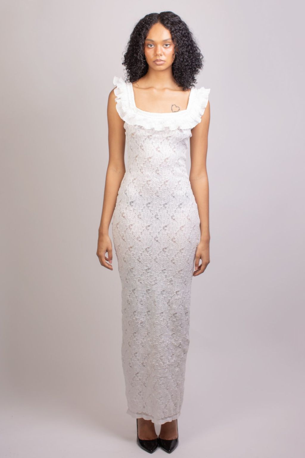 Trust Me—the Lace Trend Is the Sweet-Yet-Sultry Look of Summer 2024 ...