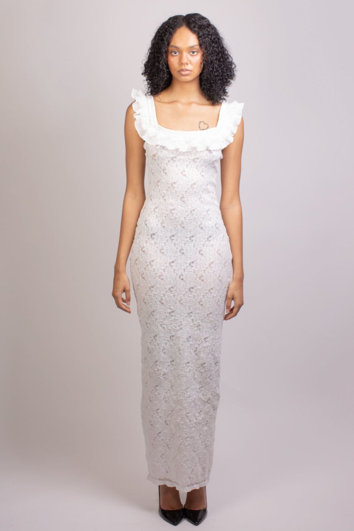 Trust Me—the Lace Trend Is the Sweet-Yet-Sultry Look of Summer 2024 ...