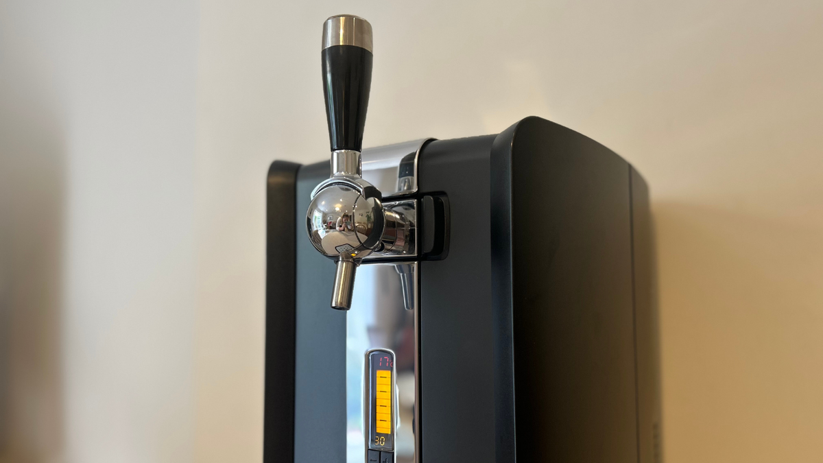 Philips PerfectDraft beer keg machine review: the key to pub-quality ...