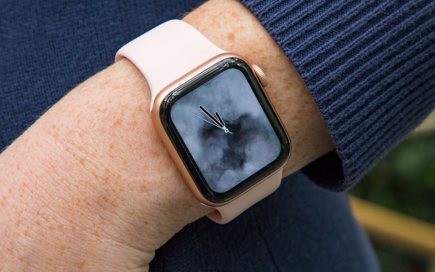 The Next Apple Watch Could Have a Built-in Camera | Tom's Guide