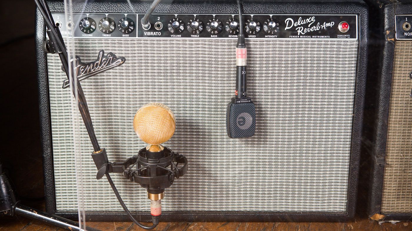 How to get classic Fender Deluxe Reverb tones using guitar modelling ...