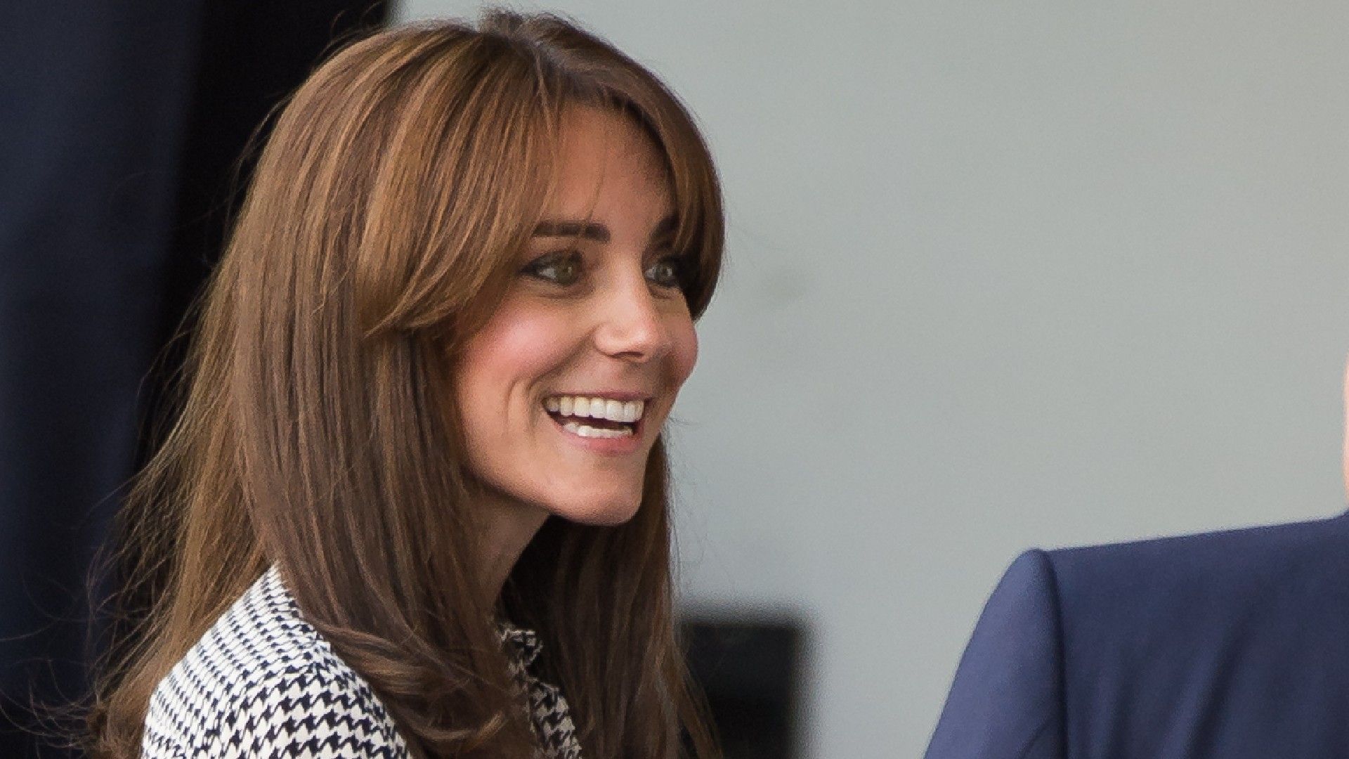 Curtain bangs: 50+ ideas to try the '70s-inspired hair trend | Woman & Home