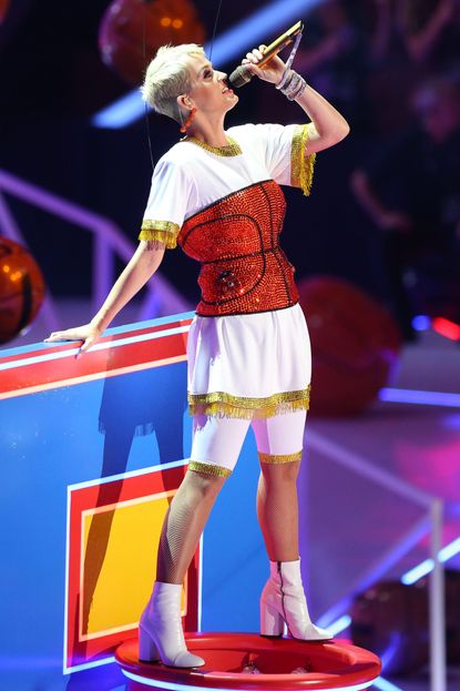 Katy Perry's 2024 VMAs Red Carpet Look Brings the Nasty-Sweaty Club Rat ...