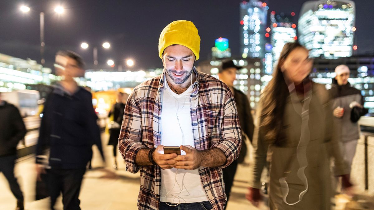 Audiobooks vs Reading: Is it better to listen than read? | Top Ten Reviews