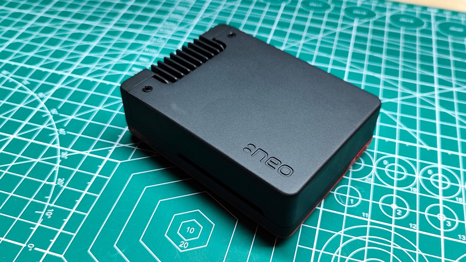 Argon Neo 5 Review: Updating the classic | Tom's Hardware