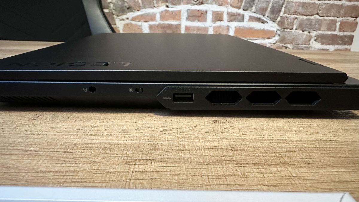 Lenovo Legion Pro 7i (Gen 9) review: It’s a large and in-charge gaming ...