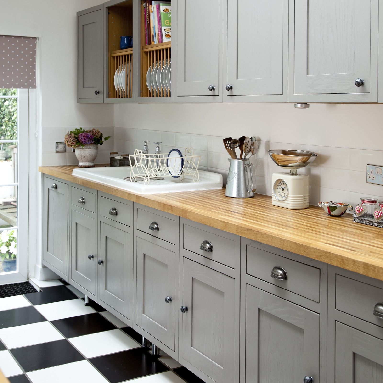 Shaker kitchen ideas – 18 simple yet striking timeless looks | Ideal Home