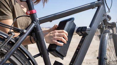 Why e-bike battery fires happen, and how you can avoid them | Advnture