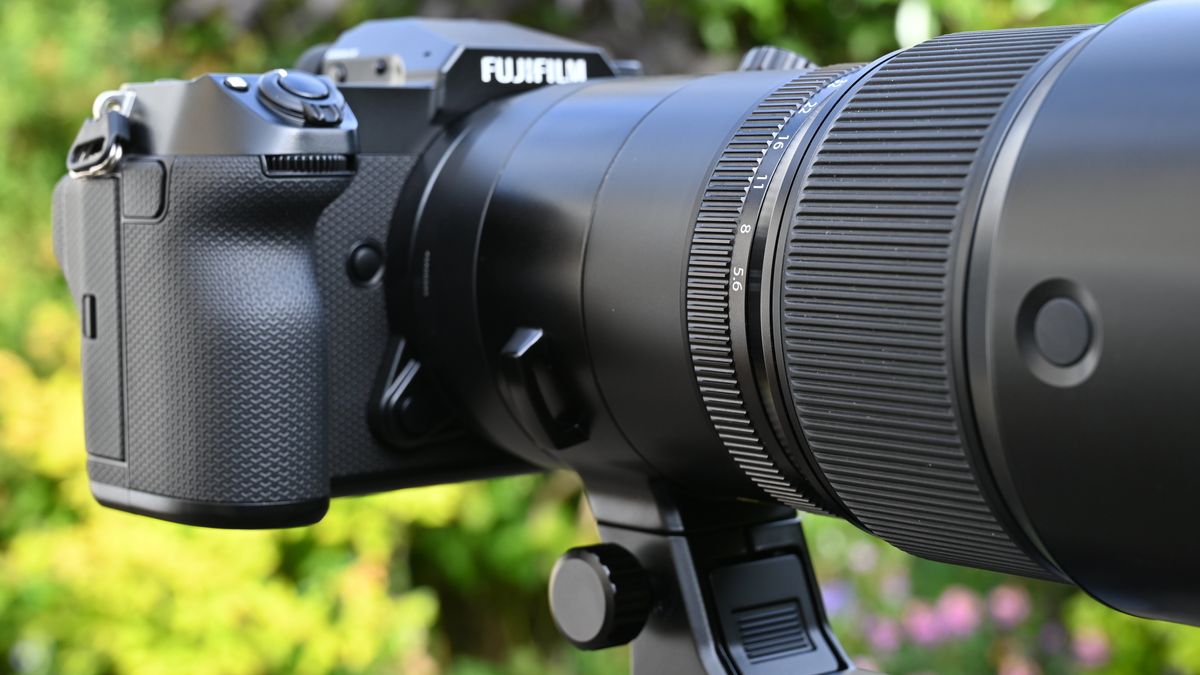 Fujifilm GF 500mm F5.6 R LM OIS WR review: Super-telephoto super-powers ...