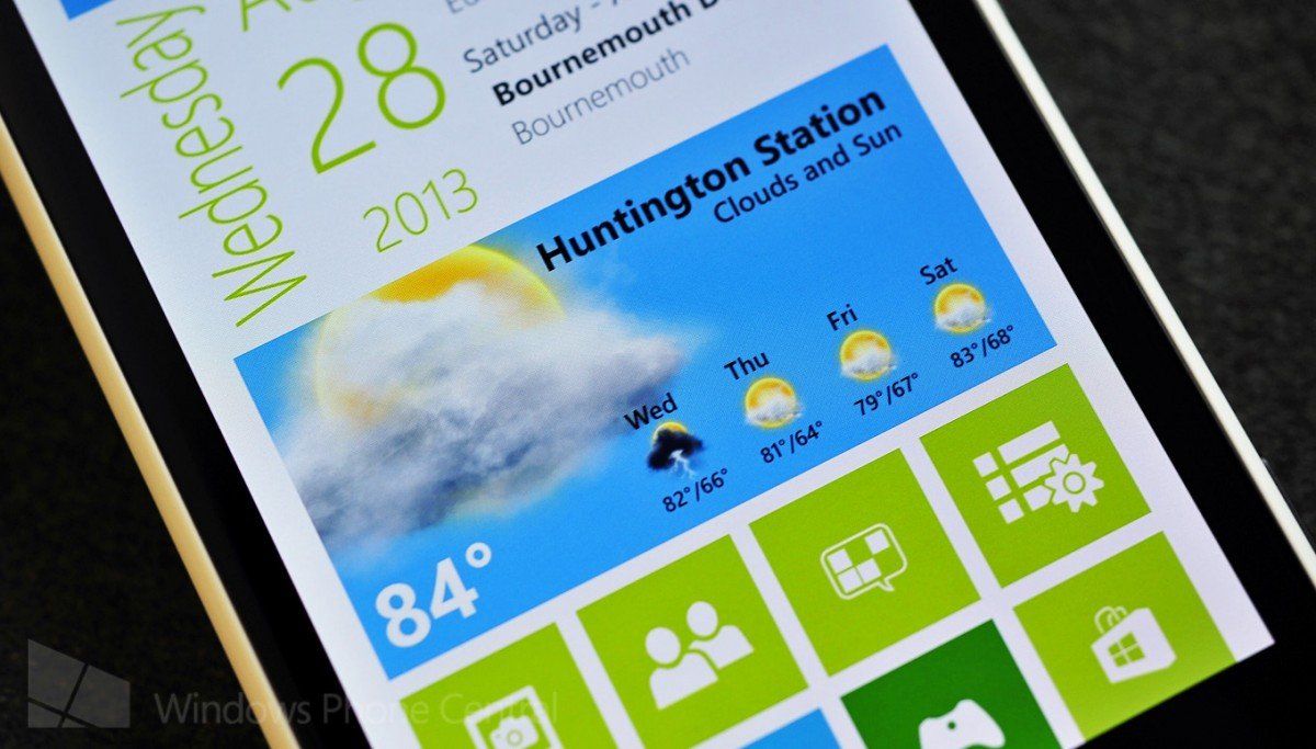 Bright Weather offers a visually striking Live Tile and great graphics ...