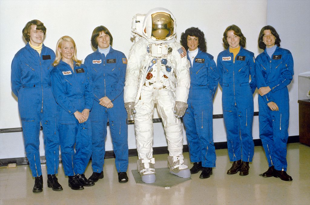 'The Six' author Loren Grush: 1st female astronauts set example for ...