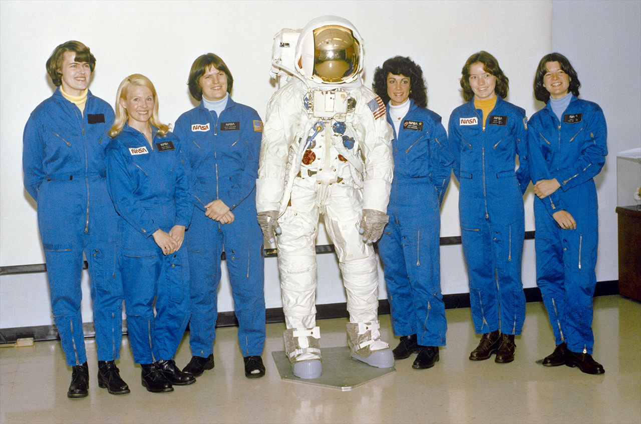 'The Six' author Loren Grush: 1st female astronauts set example for ...