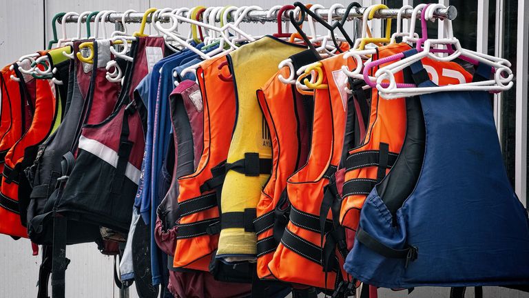 What are the different types of life jacket, and which one do I need? | T3