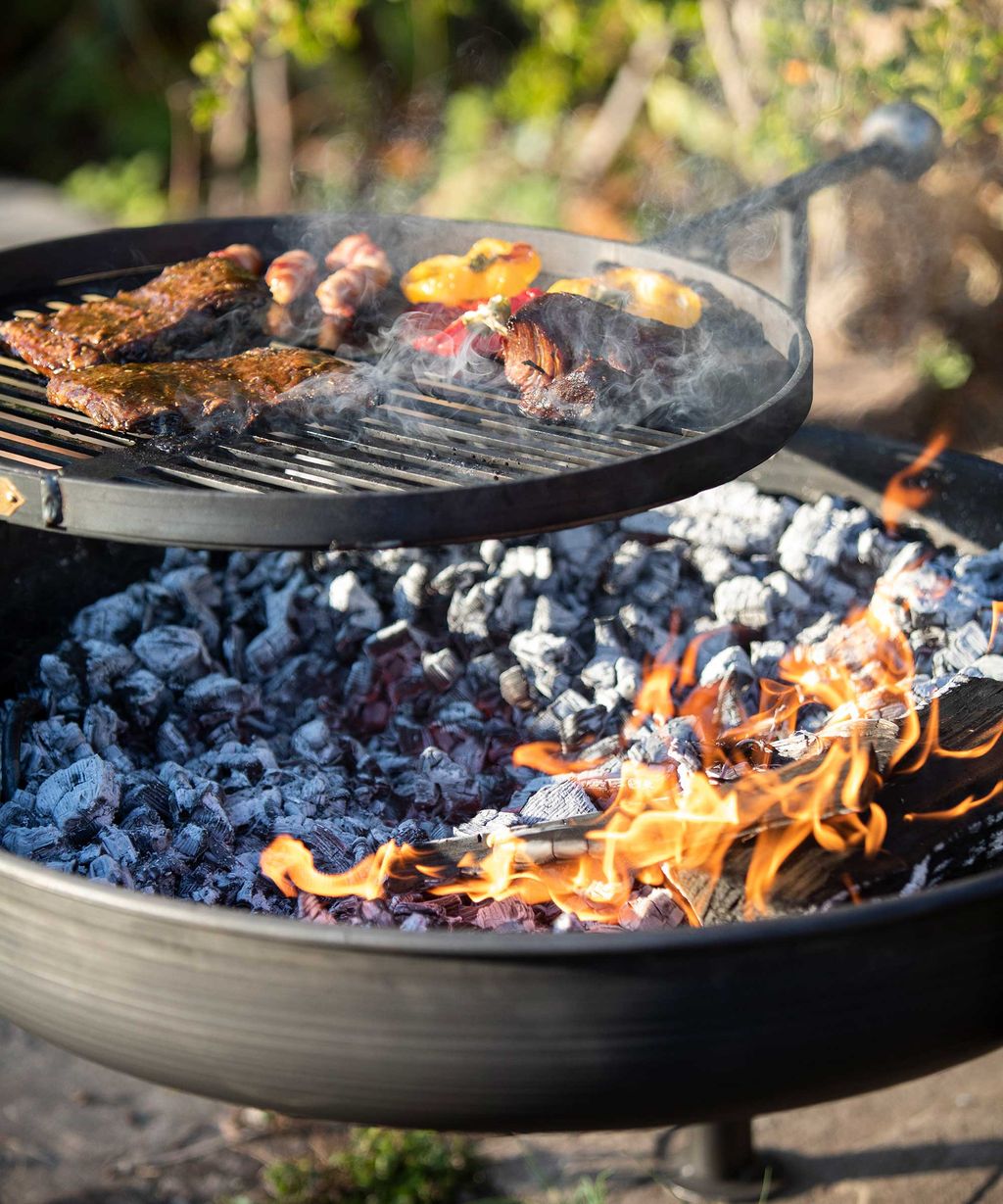 How to cook on a fire pit: 6 top tips | Gardeningetc