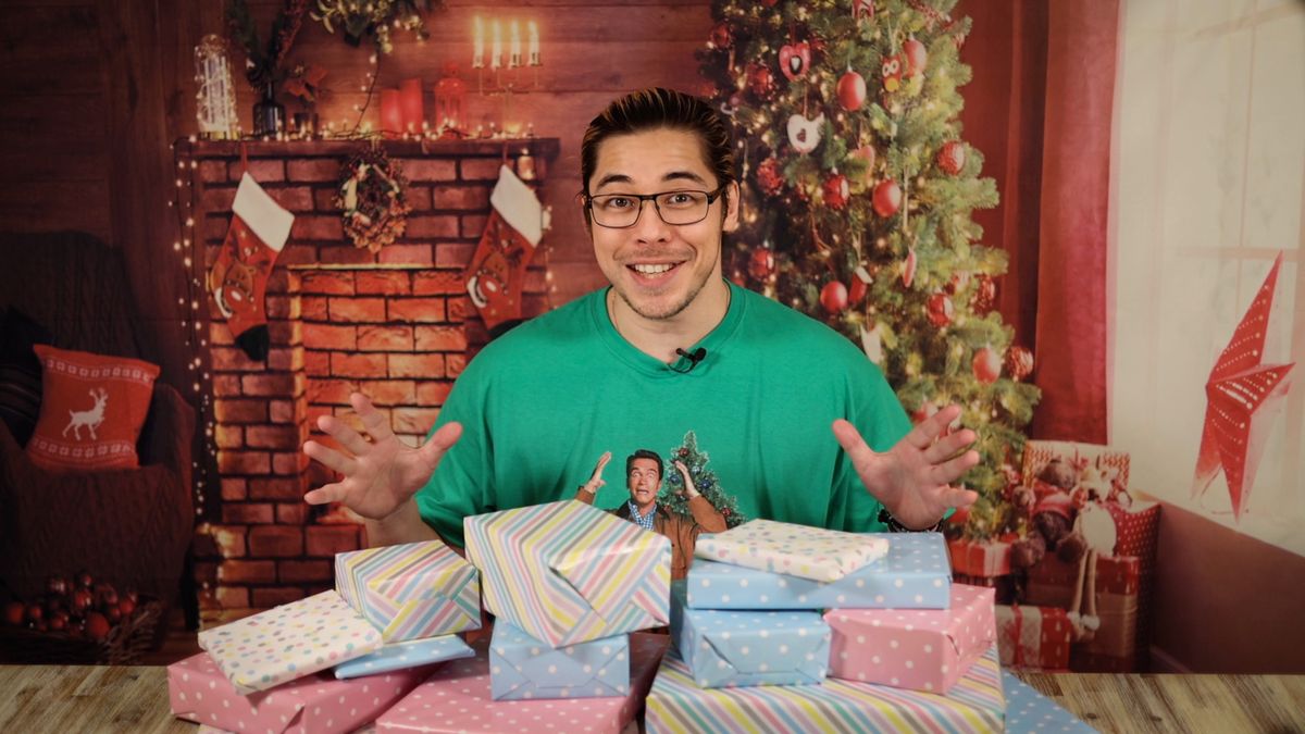 DCW Unwrapped: watch us unwrap a photo gift every day until Xmas! (Dec ...