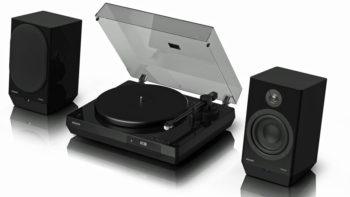 Philips' versatile new Bluetooth turntable features a built-in CD ...