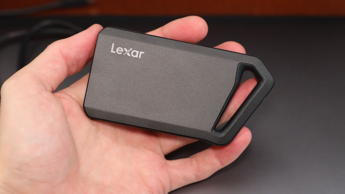 Lexar Professional SL600 SSD review: getting a handle on portable SSDs ...