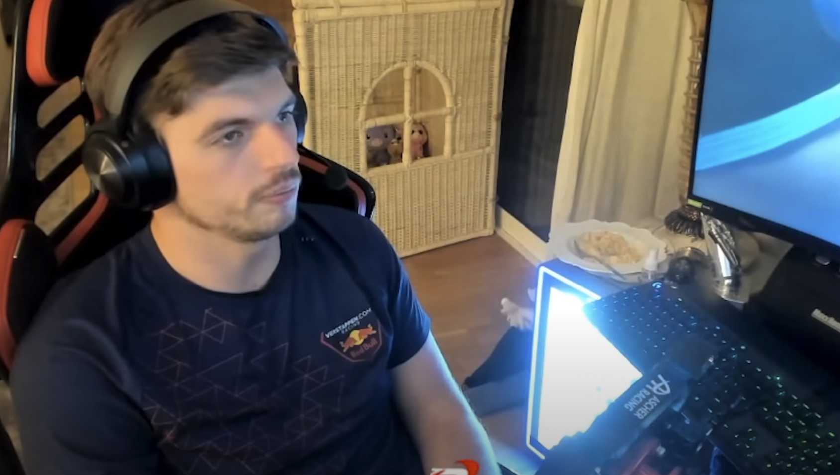 Sim racers rejoice, F1 champ Max Verstappen says you're getting a '90 ...