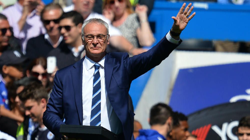 Emotional Ranieri thanks Chelsea fans | FourFourTwo