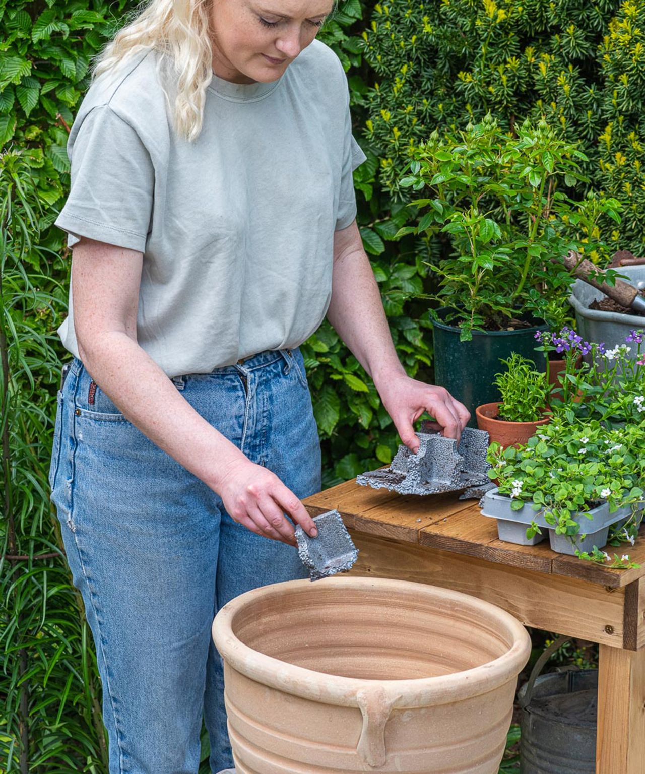 How to plant flowers in pots: step-by-step guide to patio containers ...