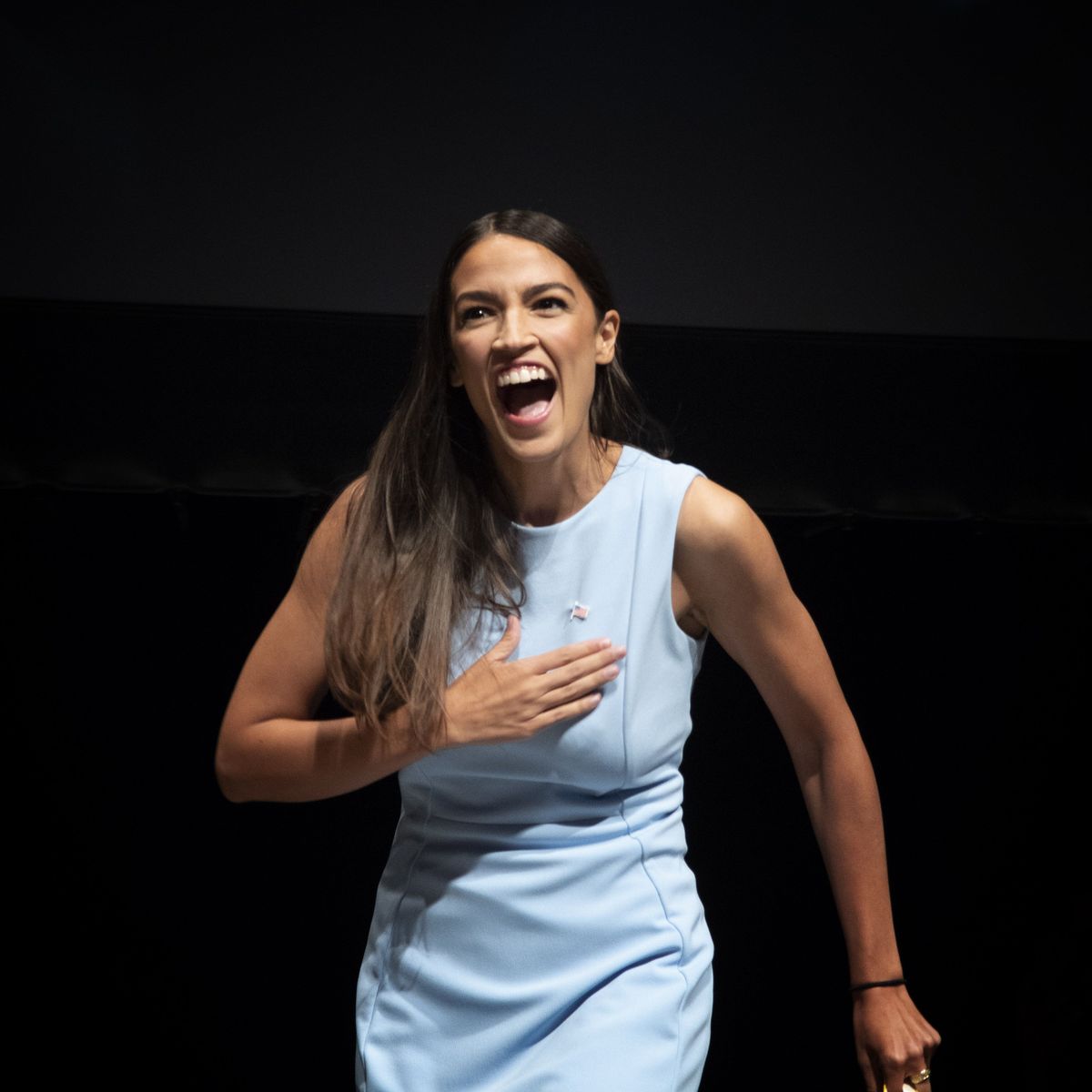 Alexandria Ocasio-Cortez's Twitter Comebacks Are Becoming Infamous ...