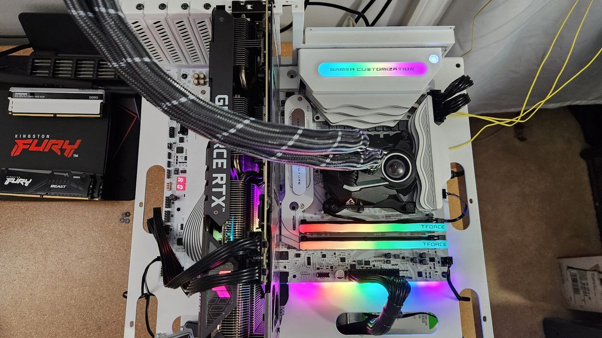 Colorful iGame Z790D5 Flow Review: Unique Design, Otherwise Ordinary ...