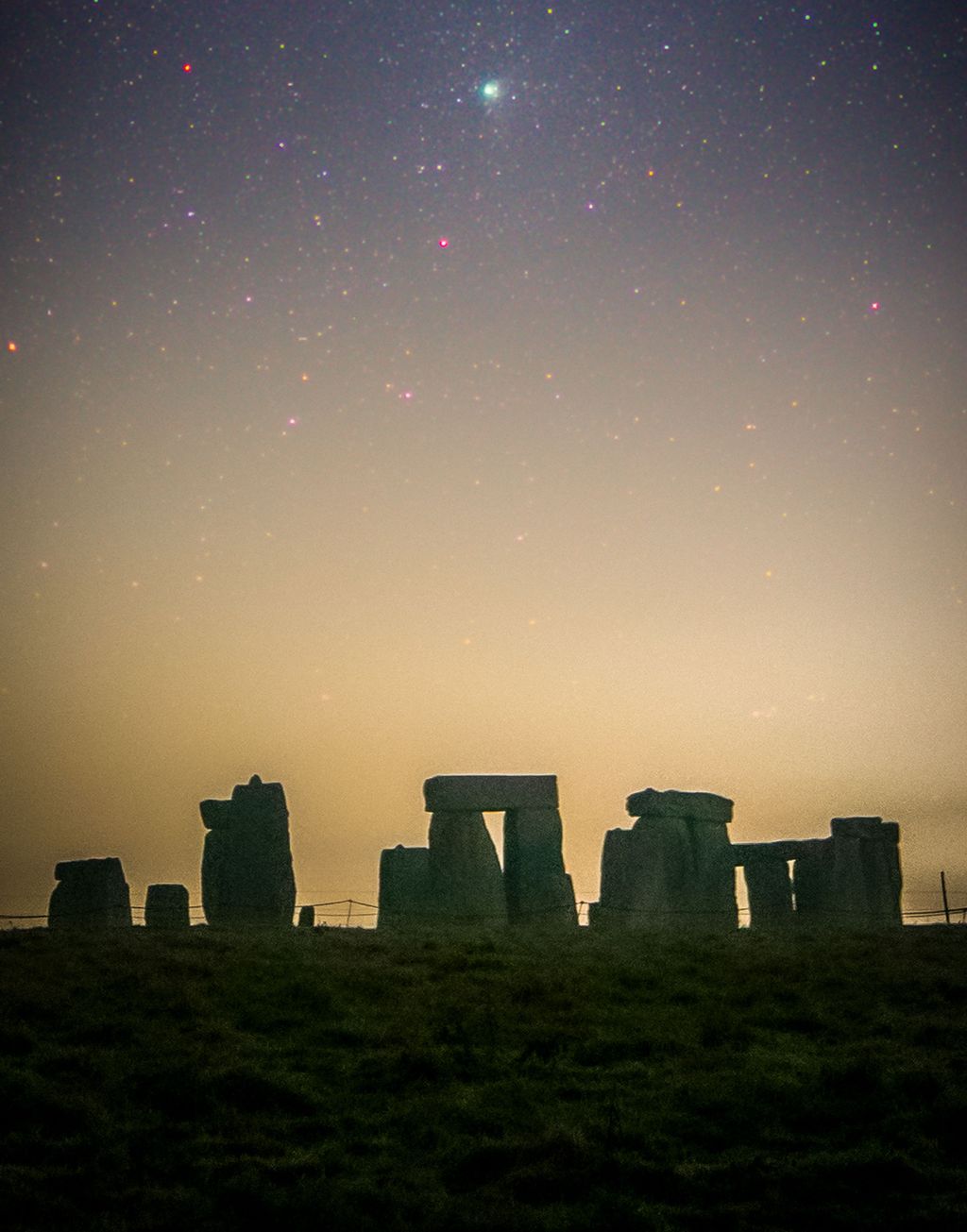 Stonehenge's summer solstice orientation is seen in monuments all over ...