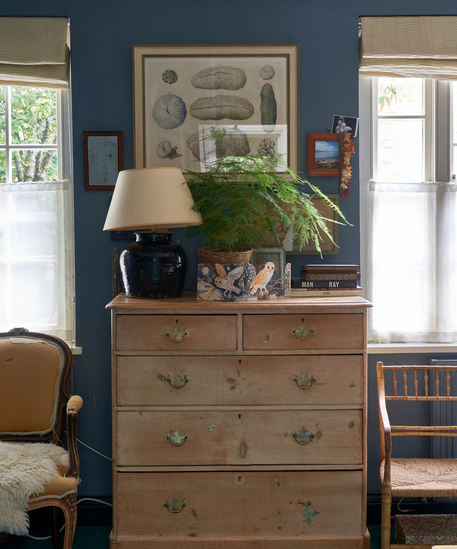 9 moody living room ideas for a cozy, cocooning space | Homes and Gardens