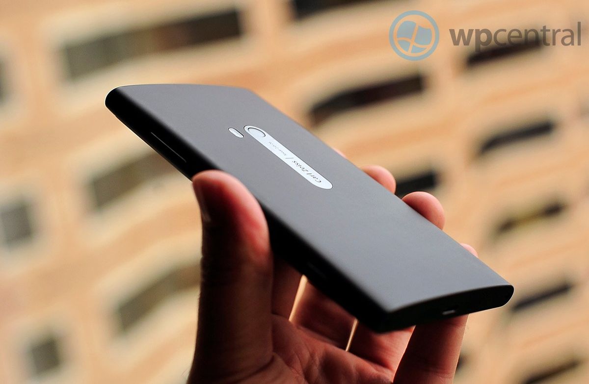 HTC 8X vs Nokia Lumia 920: Signature vs Flagship | Windows Central