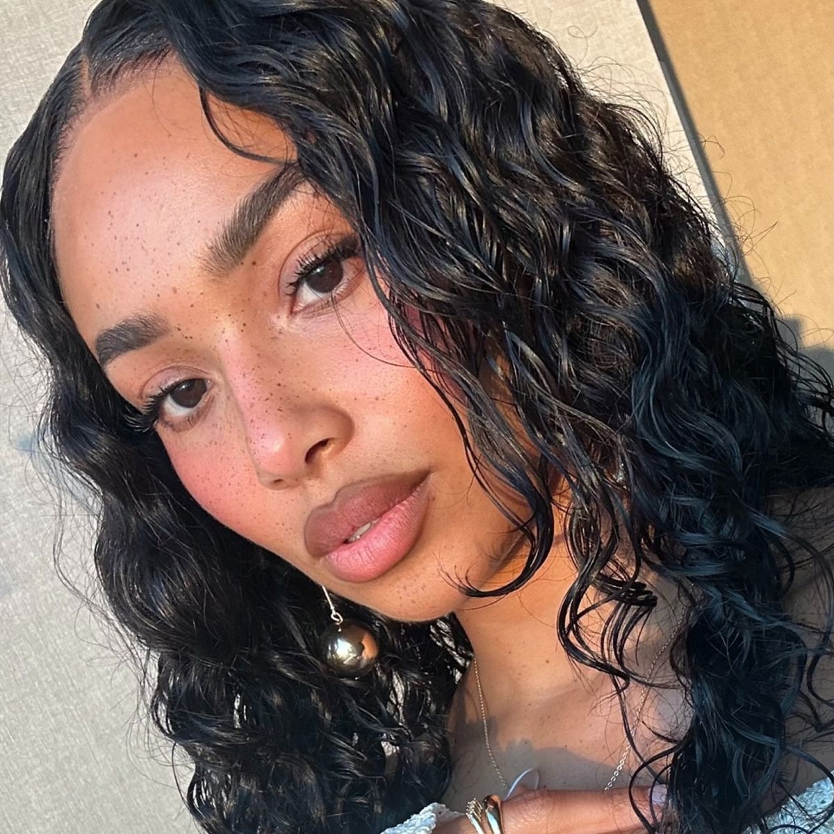 Everything You Need to Know About the Two-Toned Lip Trend | Who What Wear
