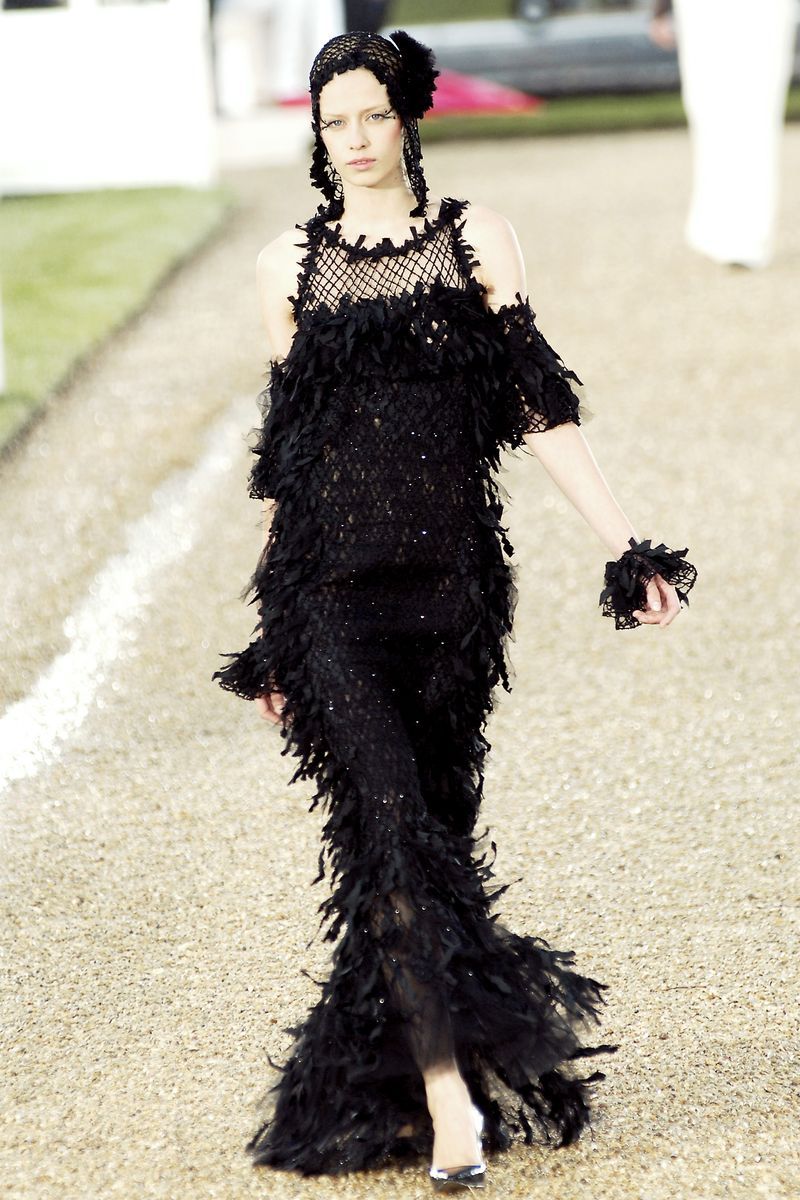 Karl Lagerfeld's 45 Most Iconic Chanel Runway Looks | Marie Claire