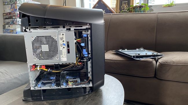 Alienware Aurora Ryzen Edition R10 (2021) Review: Proud and Loud | Tom ...