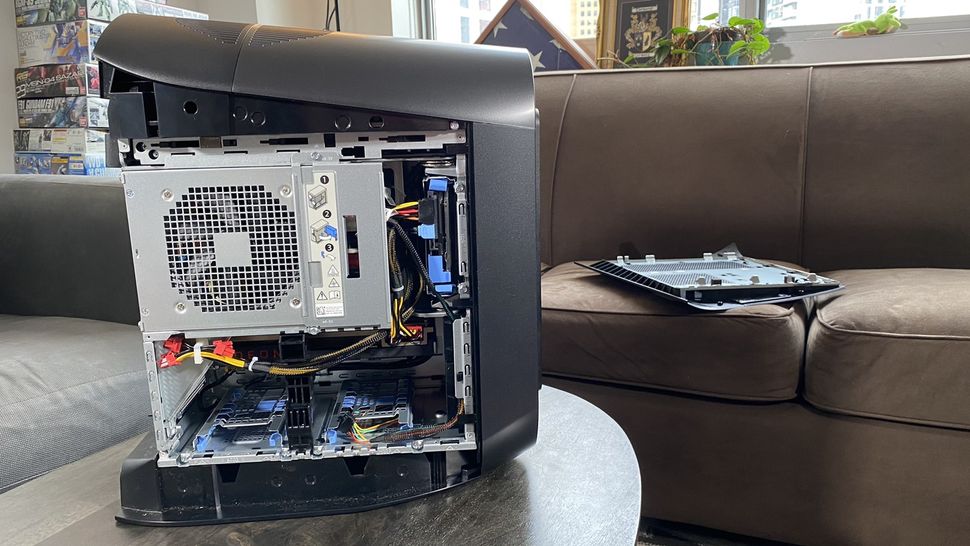 Alienware Aurora Ryzen Edition R10 (2021) Review: Proud and Loud | Tom ...