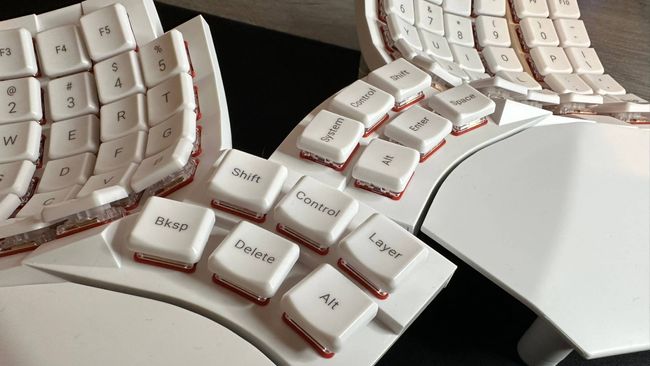 MoErgo Glove80 review | PC Gamer