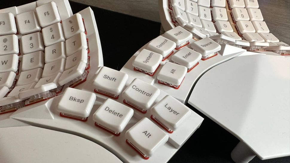 MoErgo Glove80 review | PC Gamer