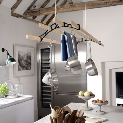 11 ways to organize pots and pans for a practical and tidy kitchen ...
