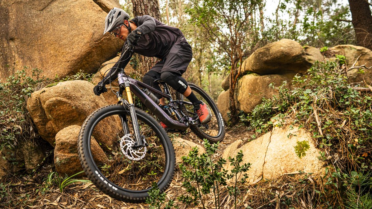 Giant reveals the highly adjustable and rowdier Trance X trail bike ...