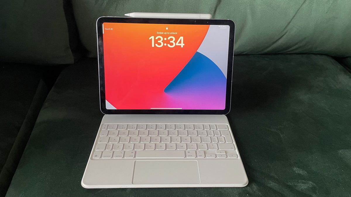 Apple Magic Keyboard for iPad review | Digital Camera World