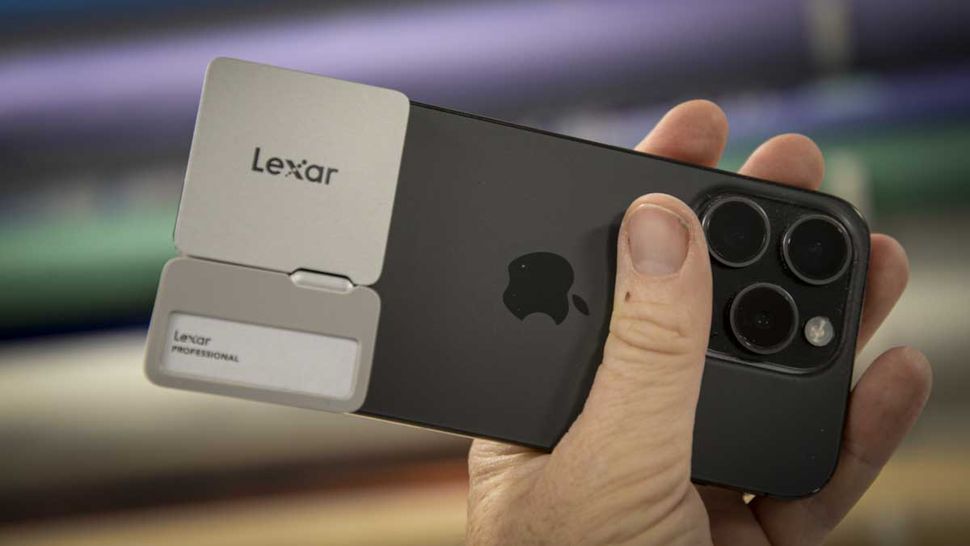 Lexar Professional Go SL400 portable SSD with Hub review | TechRadar
