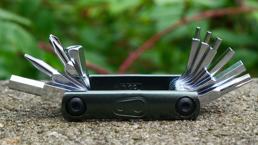 Crankbrothers F11 multi-tool review – metal encased multi-tool | Bike ...