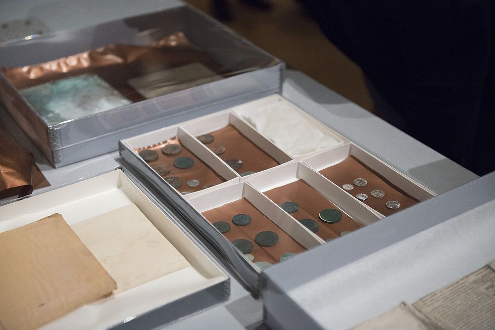 Photos: Time Capsule from 1795 Reveals Pieces of American History ...