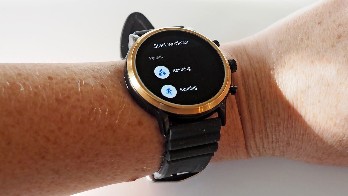 Fossil Gen 5 Smartwatch Review: Wear OS Is Stuck in Time | Tom's Guide