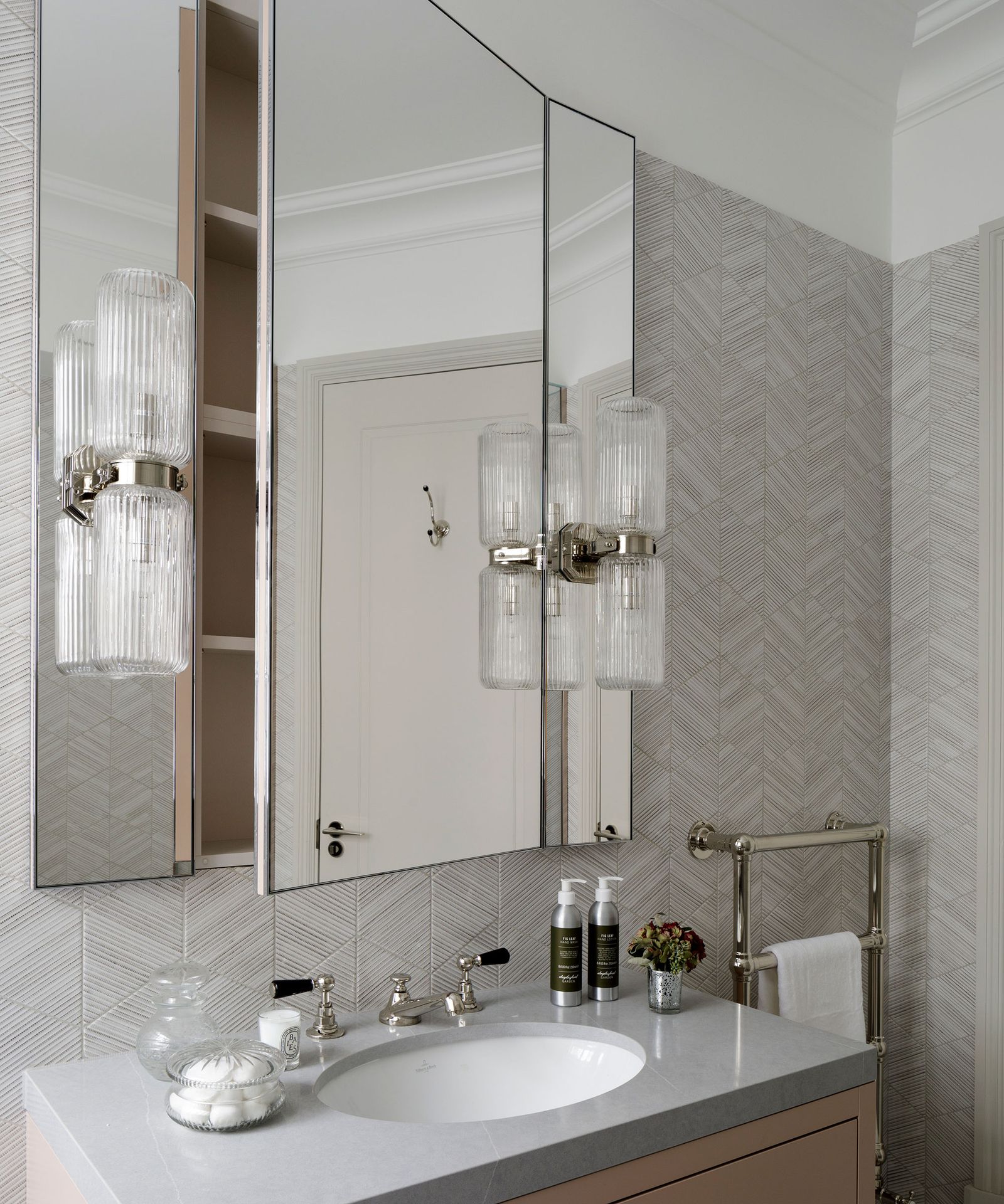 Irene Gunter's bathroom storage tips: Create a clutter free space ...