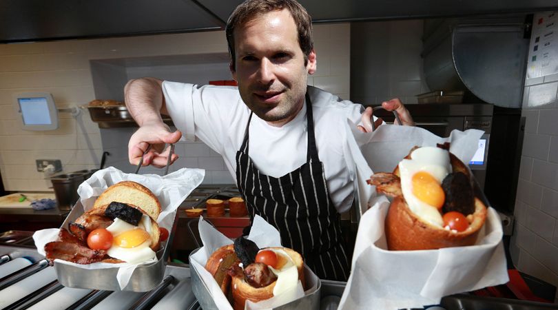 Petr Cech nicely rested for breakfast | FourFourTwo