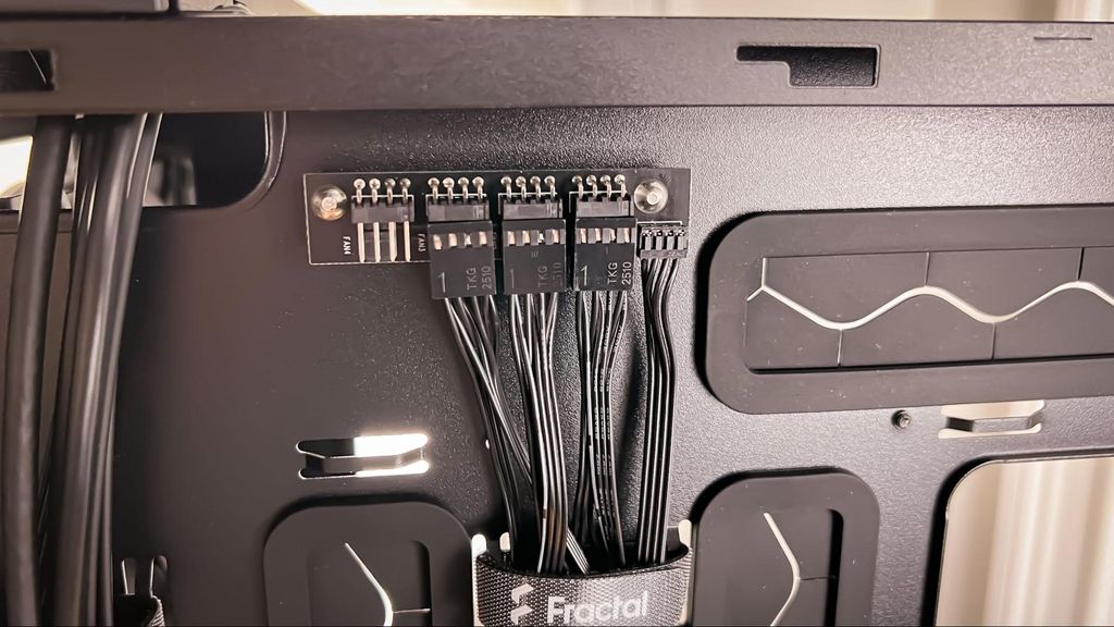 Fractal Design North XL Review: The Prettiest PC Case Gets Upsized ...