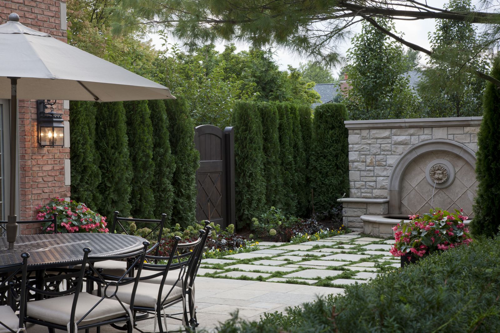 Garden wall ideas from the top landscape designers | Livingetc