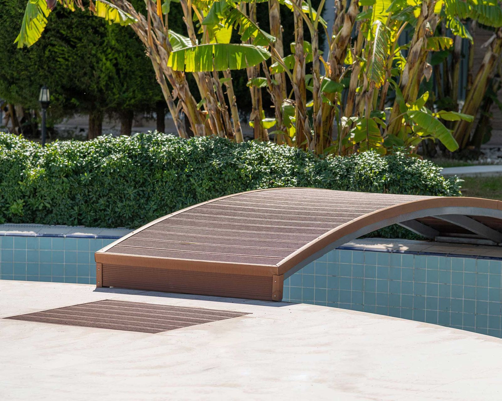 Composite deck ideas: 10 stunning and low-maintenance setups | Gardeningetc