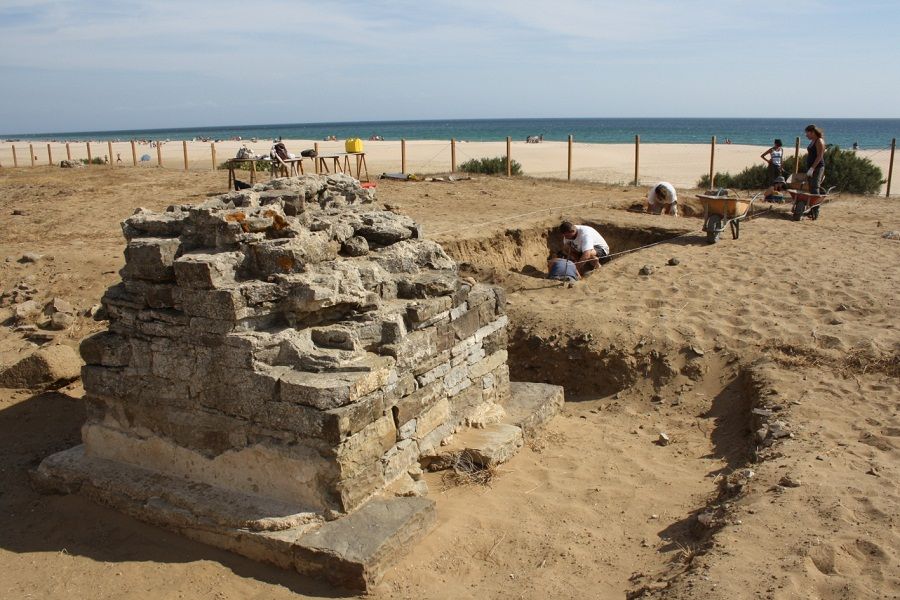 Archaeologists Dig Up Graves in Ancient Roman City | Live Science