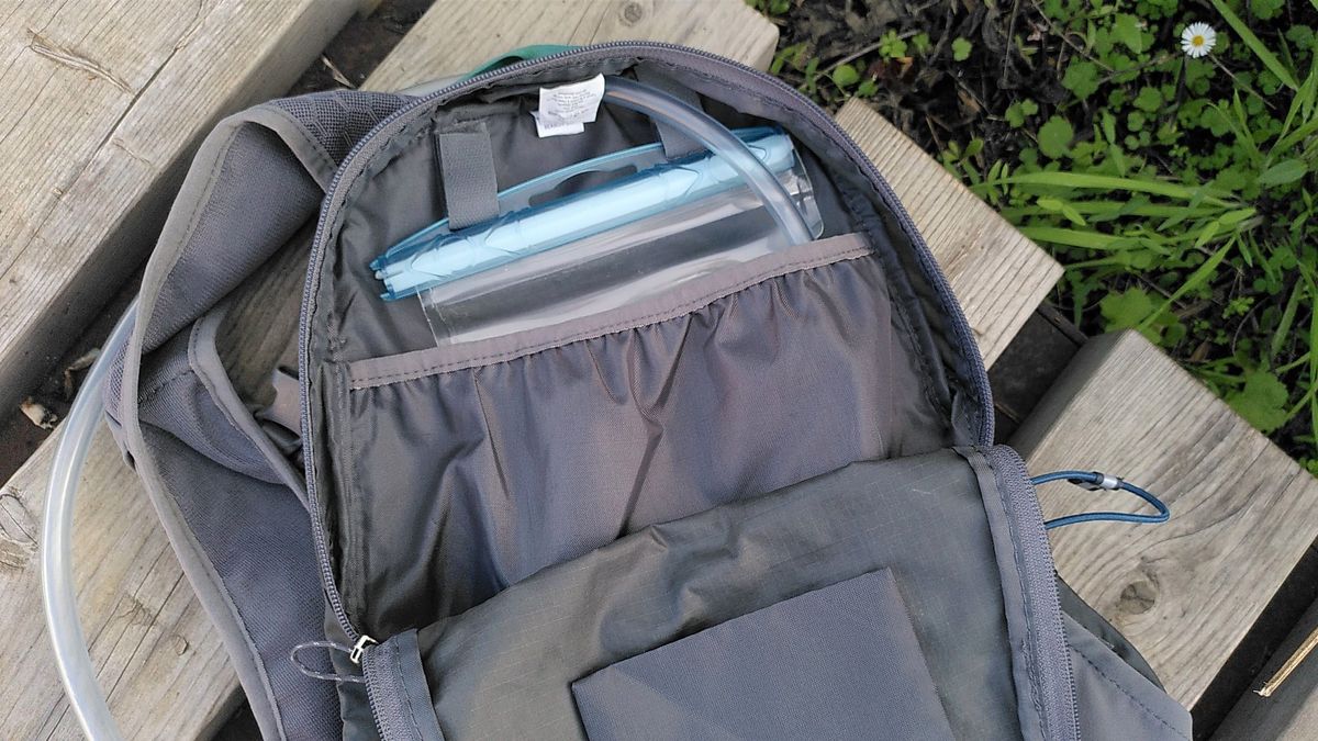 Nathan Crossover Pack 10L review: lightweight, versatile, and ...